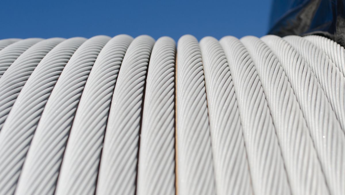 Nexans - Suppressing noise from corona effect on a 400kV OHL